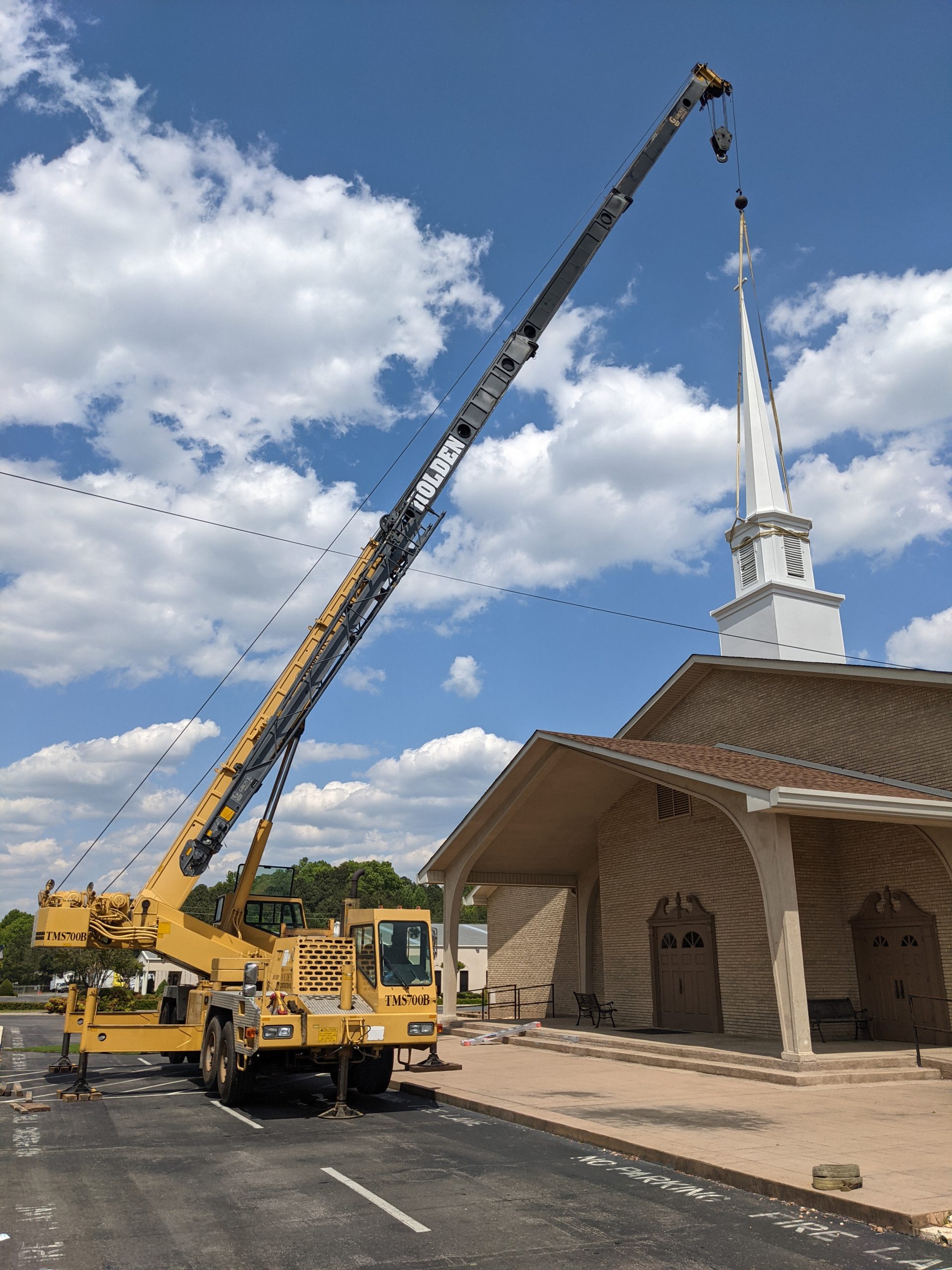 Holden Crane - Northwest Georgia Crane Rental Service